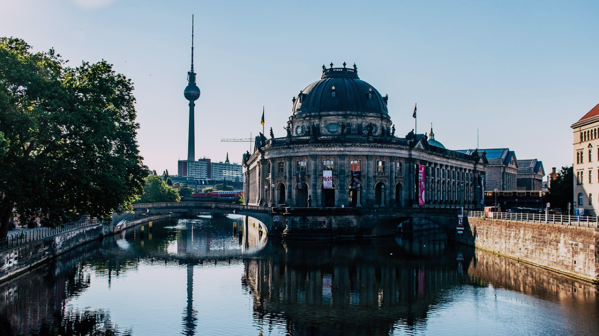 Entdecke Berlins Wasserwege: Eine Reise durch Flüsse und Kanäle